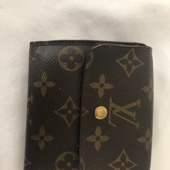 Louis Vuitton | Accessories | Louis Vuitton Trifold Wallet Authentic ...